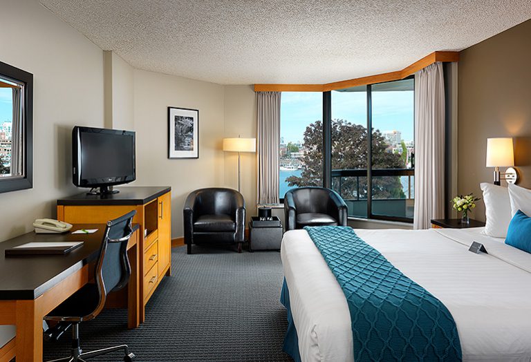 Downtown Waterfront Hotel in Victoria BC | Inn at Laurel Point